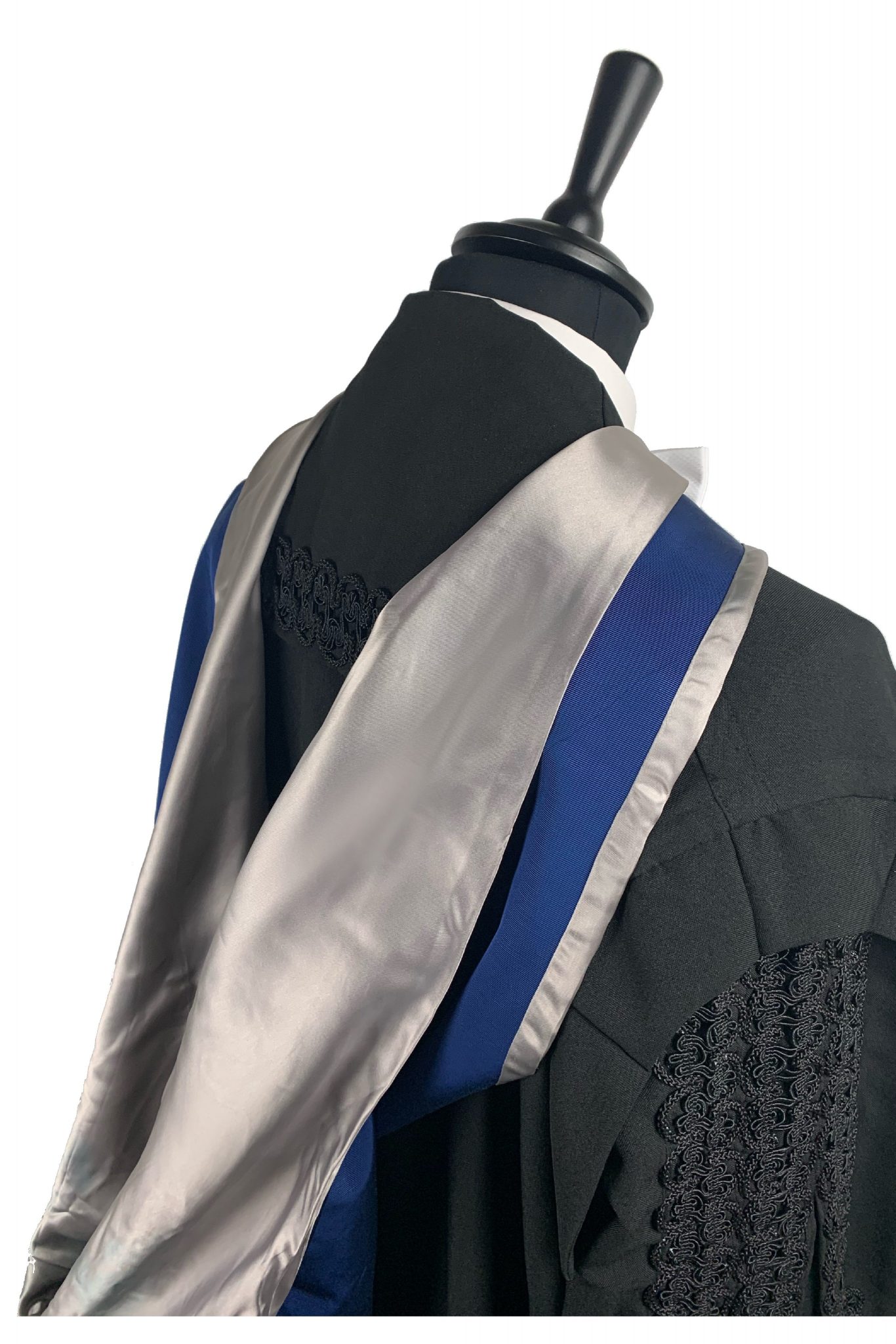 A Guide to Graduation Gowns – Walters of Oxford